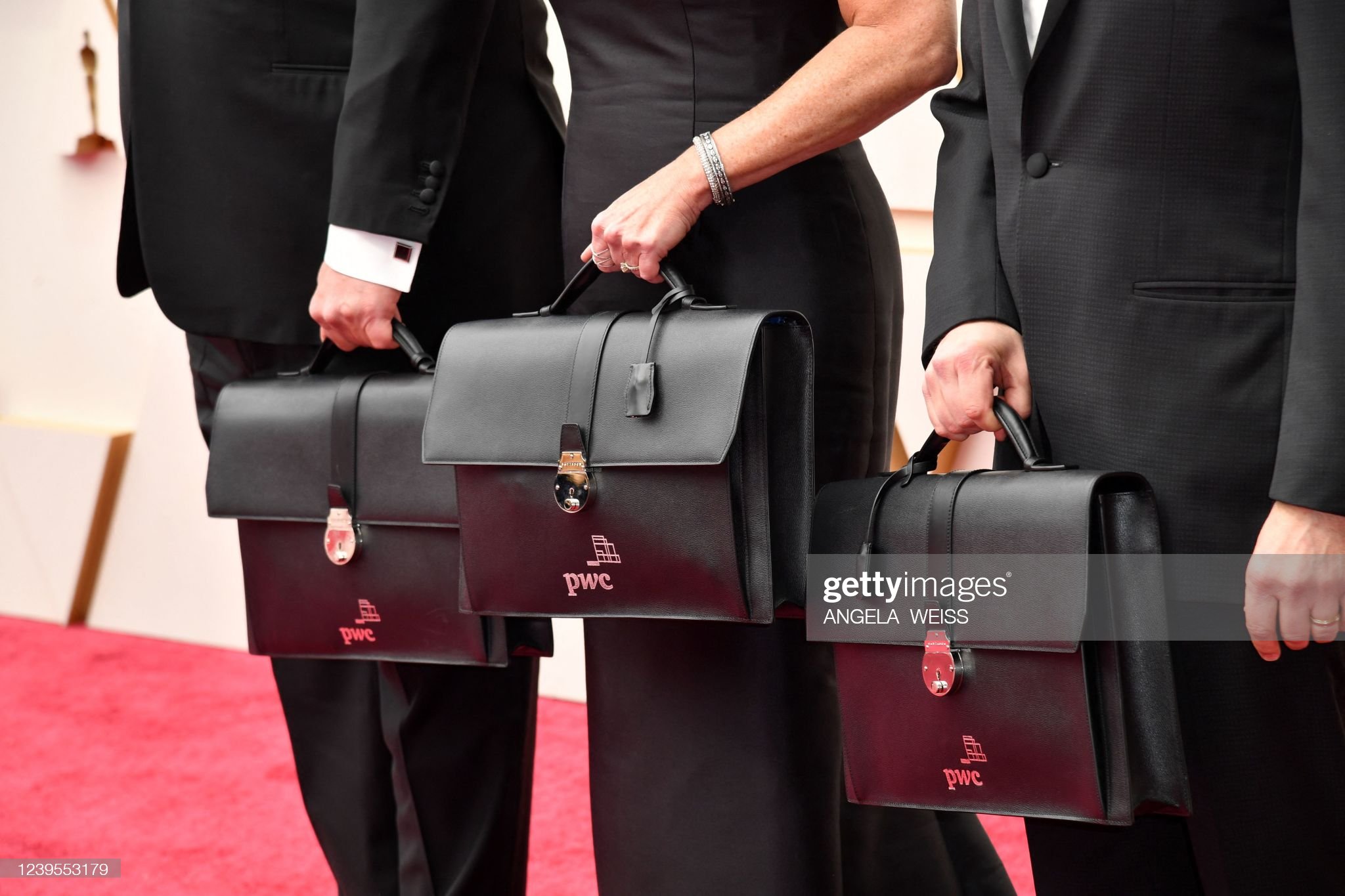 PwC Briefcases Look Absolutely Stunning On the Oscars Red Carpet ...
